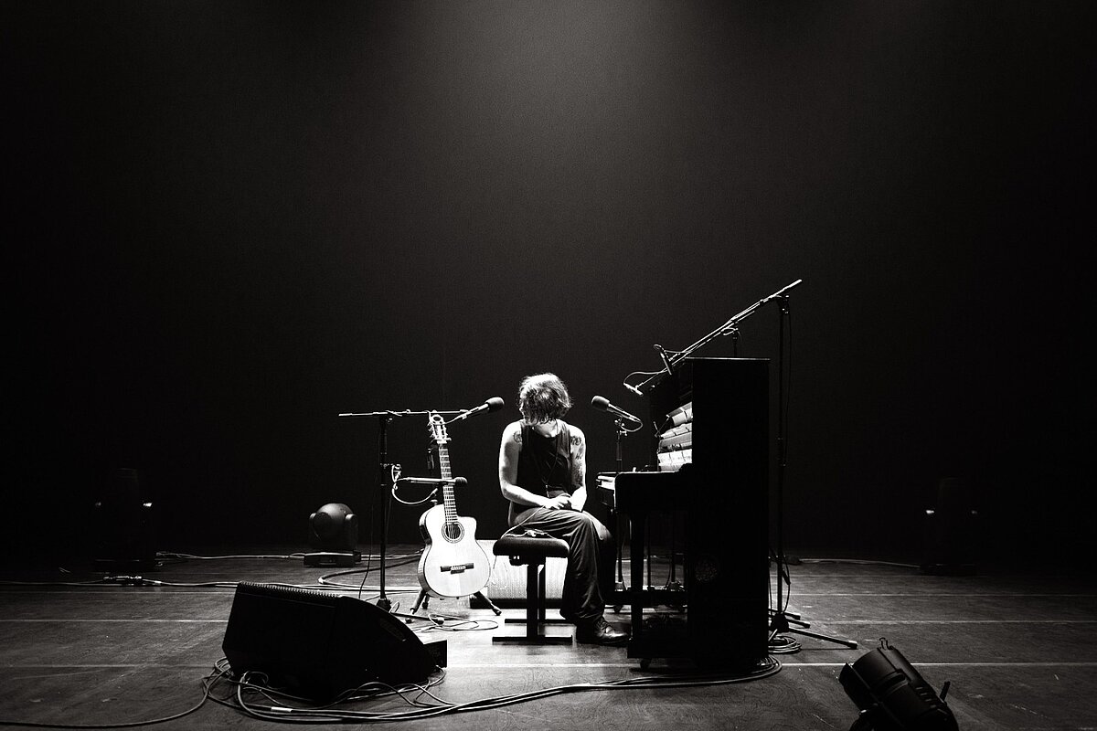 EMMA RUTH RUNDLE - fullsteam.fi